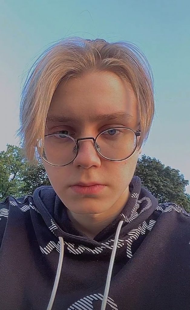 drakeoffc: биография стримера, стримы на твиче, телеграмм, фото