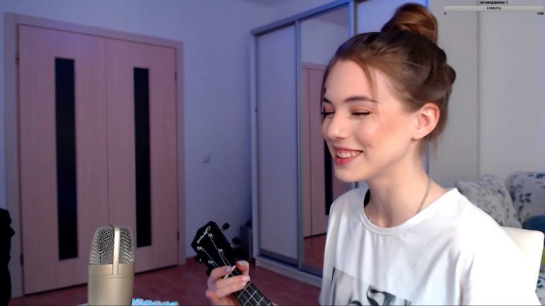 Akyuliychlen: биография стримера, стримы на твиче, телеграмм, фото