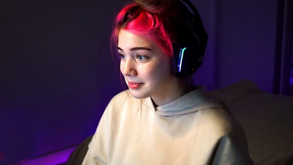 Akyuliychlen: биография стримера, стримы на твиче, телеграмм, фото