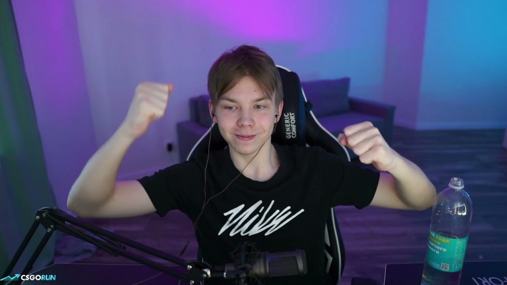 StRoGo: биография стримера, стримы на твиче, телеграмм, фото