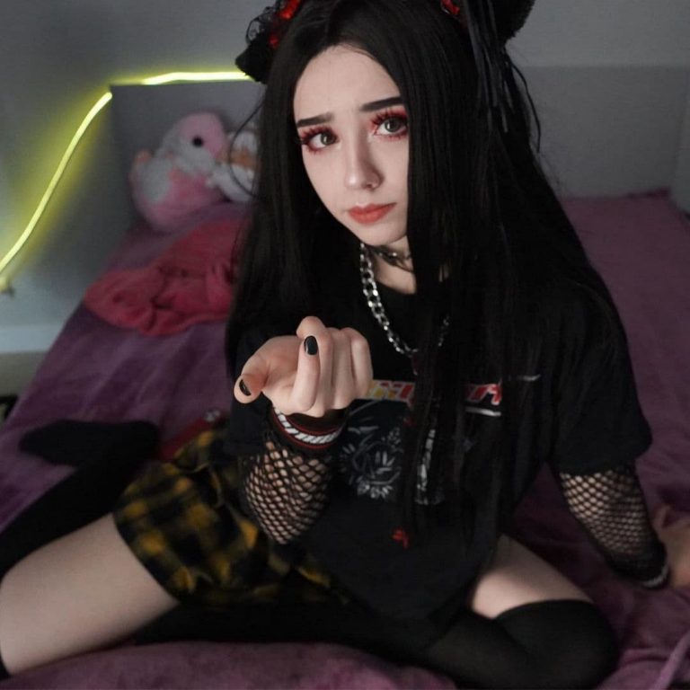 yuuechka: биография стримера, стримы на твиче, телеграмм, фото